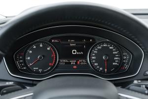 Black Audi Q5 2020 in Riga, with an engine capacity of 2.00 L and mileage of 108 thousand km for 22850 €, photo 16 on AUTOMOTO.COM.LV