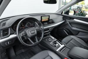 Black Audi Q5 2020 in Riga, with an engine capacity of 2.00 L and mileage of 108 thousand km for 22850 €, photo 26 on AUTOMOTO.COM.LV