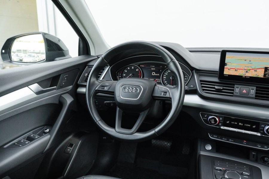 Black Audi Q5 2020 in Riga, with an engine capacity of 2.00 L and mileage of 108 thousand km for 22850 €, photo 27 on AUTOMOTO.COM.LV