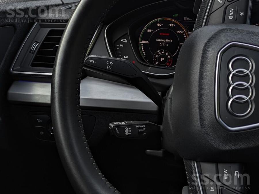 Black Audi Q5 2020 in Tukums, with an engine capacity of 2.00 L and mileage of 157 thousand km for 24990 €, photo 13 on AUTOMOTO.COM.LV