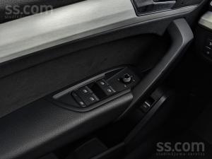 Black Audi Q5 2020 in Tukums, with an engine capacity of 2.00 L and mileage of 157 thousand km for 24990 €, photo 23 on AUTOMOTO.COM.LV