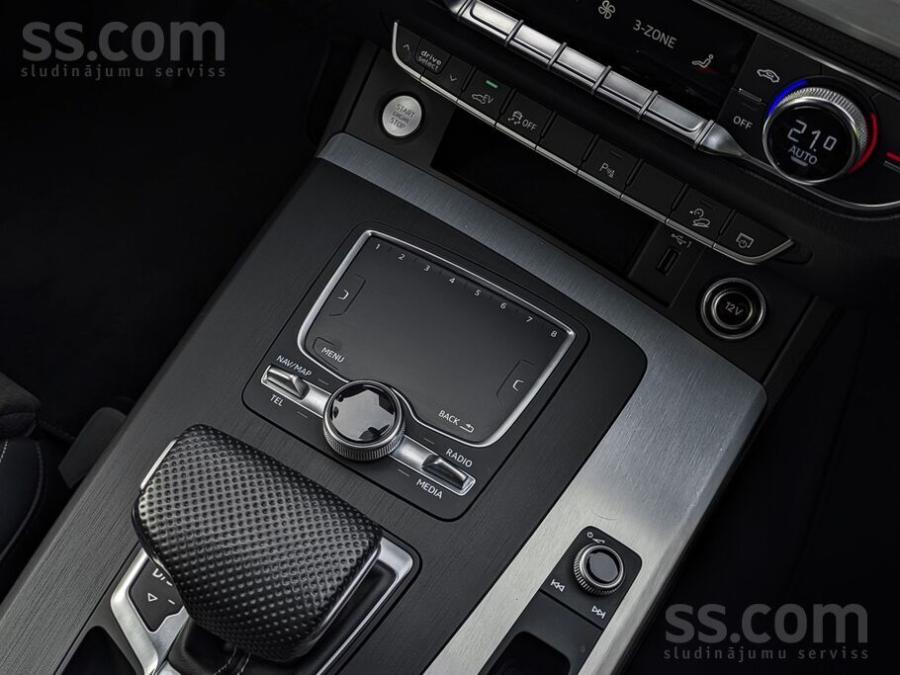 Black Audi Q5 2020 in Tukums, with an engine capacity of 2.00 L and mileage of 157 thousand km for 24990 €, photo 28 on AUTOMOTO.COM.LV