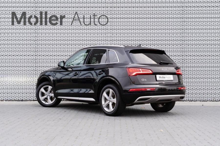 Black Audi Q5 2020 in Marupe, with an engine capacity of 2.00 L and mileage of 89 thousand km for 25900 €, photo 7 on AUTOMOTO.COM.LV