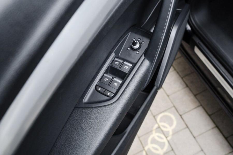 Black Audi Q5 2020 in Marupe, with an engine capacity of 2.00 L and mileage of 89 thousand km for 25900 €, photo 16 on AUTOMOTO.COM.LV