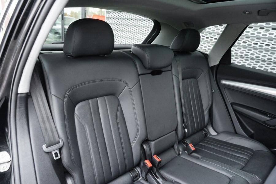 Black Audi Q5 2020 in Marupe, with an engine capacity of 2.00 L and mileage of 89 thousand km for 25900 €, photo 53 on AUTOMOTO.COM.LV