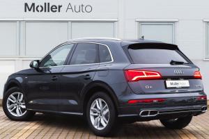 Black Audi Q5 2021 in Ventspils, with an engine capacity of 2.00 L and mileage of 155 thousand km for 31650 €, photo 3 on AUTOMOTO.COM.LV