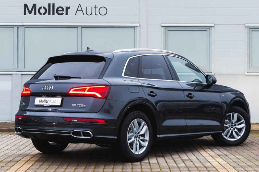 Black Audi Q5 2021 in Ventspils, with an engine capacity of 2.00 L and mileage of 155 thousand km for 31650 €, photo 5 on AUTOMOTO.COM.LV