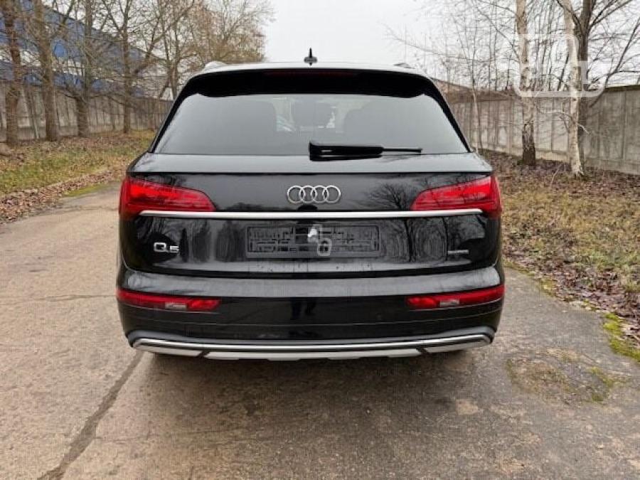 Black Audi Q5 2021 in Mazeikiai, with an engine capacity of 2.00 L and mileage of 73 thousand km for 22995 €, photo 4 on AUTOMOTO.COM.LV
