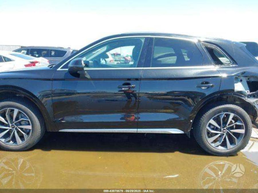 Black Audi Q5 2021 in Klaipeda, with an engine capacity of 2.00 L and mileage of 68 thousand km for 20600 €, photo 15 on AUTOMOTO.COM.LV