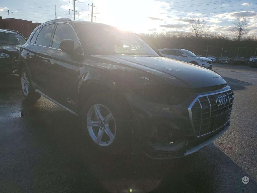 Black Audi Q5 2021 in Vilnius, with an engine capacity of 1.98 L and mileage of 99 thousand km for 14800 €, photo 3 on AUTOMOTO.COM.LV