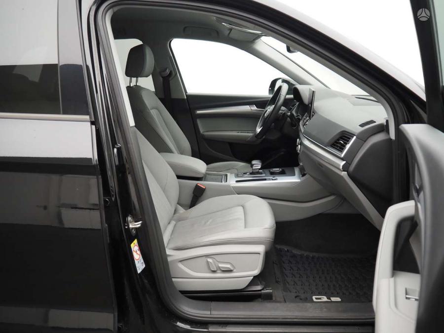 Melns Audi Q5 2021 Viļņa, ar dzinēja tilpumu 1.98 L un nobraukumu 102 tūkst. km par 32000 €, foto 12 vietnē AUTOMOTO.COM.LV