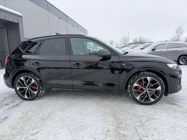Melns Audi Q5 2021 Šauļi, ar dzinēja tilpumu 1.98 L un nobraukumu 107 tūkst. km par 36990 €, foto 3 vietnē AUTOMOTO.COM.LV