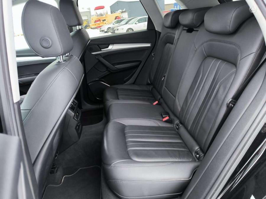 Melns Audi Q5 2021 Šauļi, ar dzinēja tilpumu 1.97 L un nobraukumu 240 tūkst. km par 23700 €, foto 12 vietnē AUTOMOTO.COM.LV