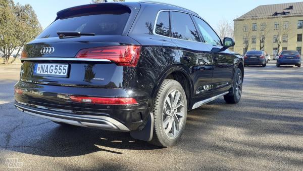 Melns Audi Q5 2021 Telšiai, ar dzinēja tilpumu 2.00 L un nobraukumu 74 tūkst. km par 24700 €, foto 7 vietnē AUTOMOTO.COM.LV