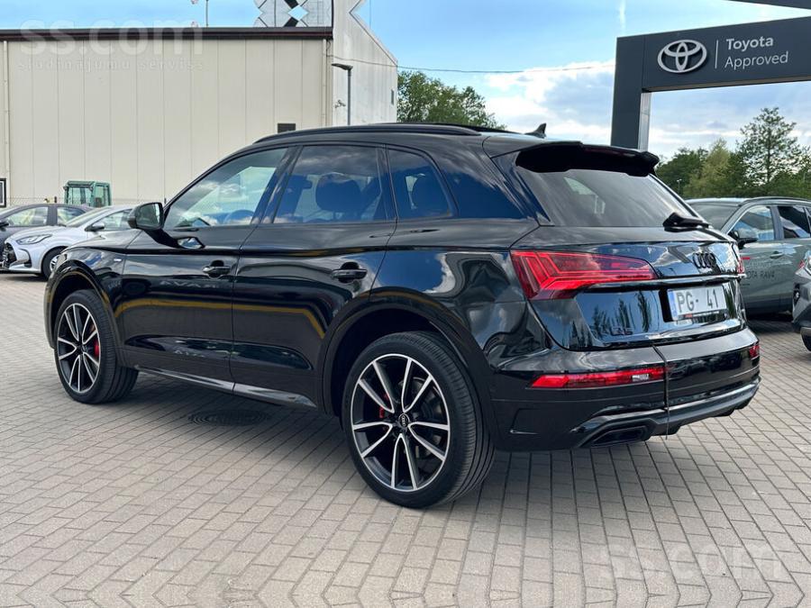 Melns Audi Q5 2021 Liepāja, ar dzinēja tilpumu 2.00 L un nobraukumu 83 tūkst. km par 36200 €, foto 4 vietnē AUTOMOTO.COM.LV