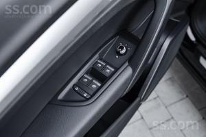 Black Audi Q5 2021 in Riga, with an engine capacity of 2.00 L and mileage of 120 thousand km for 30250 €, photo 8 on AUTOMOTO.COM.LV