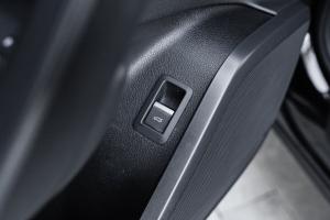Melns Audi Q5 2021 Mārupe, ar dzinēja tilpumu 2.00 L un nobraukumu 120 tūkst. km par 28850 €, foto 9 vietnē AUTOMOTO.COM.LV