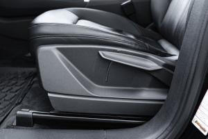 Melns Audi Q5 2021 Mārupe, ar dzinēja tilpumu 2.00 L un nobraukumu 120 tūkst. km par 28850 €, foto 10 vietnē AUTOMOTO.COM.LV