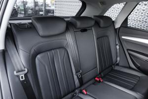 Melns Audi Q5 2021 Mārupe, ar dzinēja tilpumu 2.00 L un nobraukumu 120 tūkst. km par 28850 €, foto 23 vietnē AUTOMOTO.COM.LV