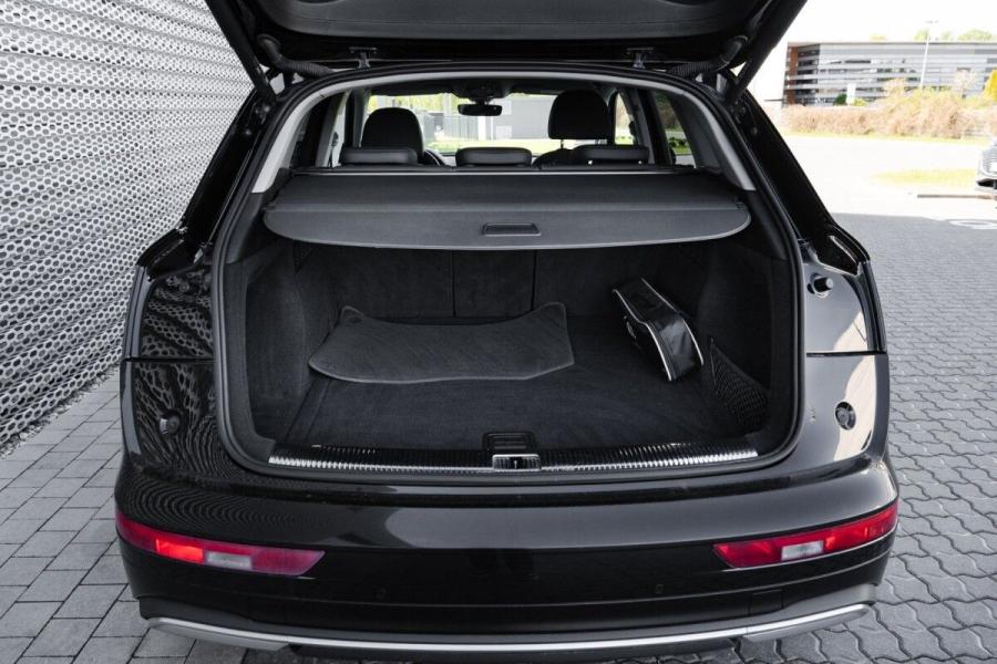 Melns Audi Q5 2021 Mārupe, ar dzinēja tilpumu 2.00 L un nobraukumu 120 tūkst. km par 28850 €, foto 24 vietnē AUTOMOTO.COM.LV