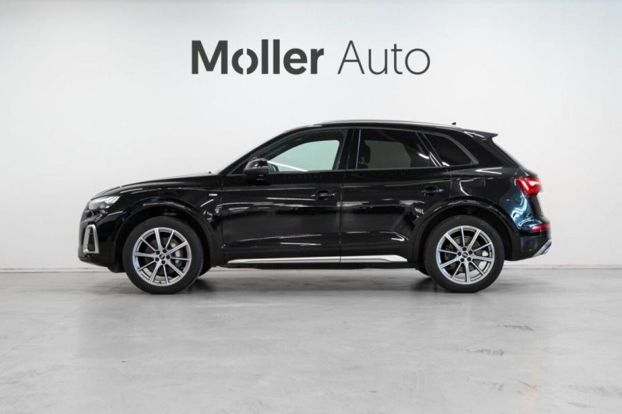 Black Audi Q5 2021 in Vilnius, with an engine capacity of 2.00 L and mileage of 51 thousand km for 34000 €, photo 3 on AUTOMOTO.COM.LV