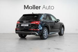 Black Audi Q5 2021 in Vilnius, with an engine capacity of 2.00 L and mileage of 51 thousand km for 34000 €, photo 4 on AUTOMOTO.COM.LV