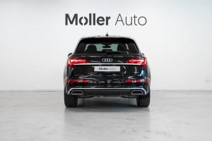 Black Audi Q5 2021 in Vilnius, with an engine capacity of 2.00 L and mileage of 51 thousand km for 34000 €, photo 7 on AUTOMOTO.COM.LV
