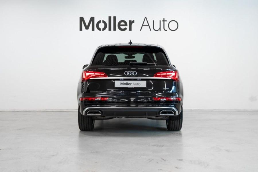 Black Audi Q5 2021 in Vilnius, with an engine capacity of 2.00 L and mileage of 51 thousand km for 34000 €, photo 7 on AUTOMOTO.COM.LV