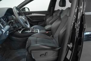 Black Audi Q5 2021 in Vilnius, with an engine capacity of 2.00 L and mileage of 51 thousand km for 34000 €, photo 8 on AUTOMOTO.COM.LV