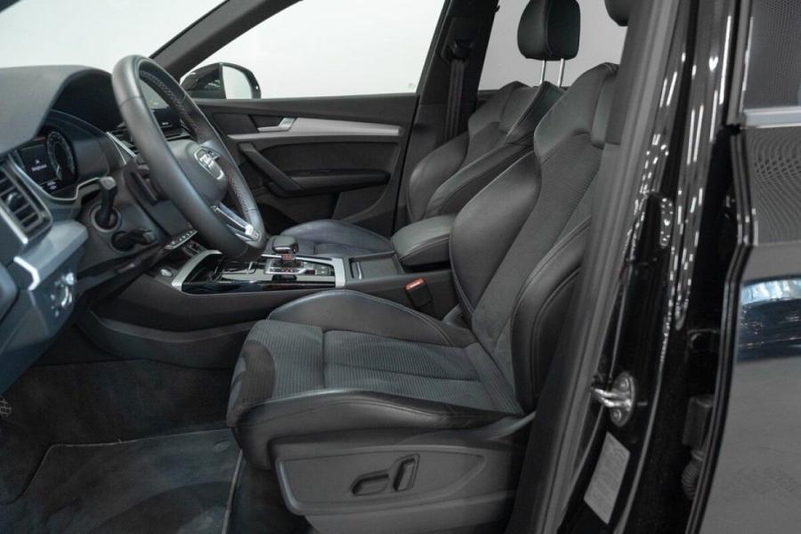 Black Audi Q5 2021 in Vilnius, with an engine capacity of 2.00 L and mileage of 51 thousand km for 34000 €, photo 8 on AUTOMOTO.COM.LV