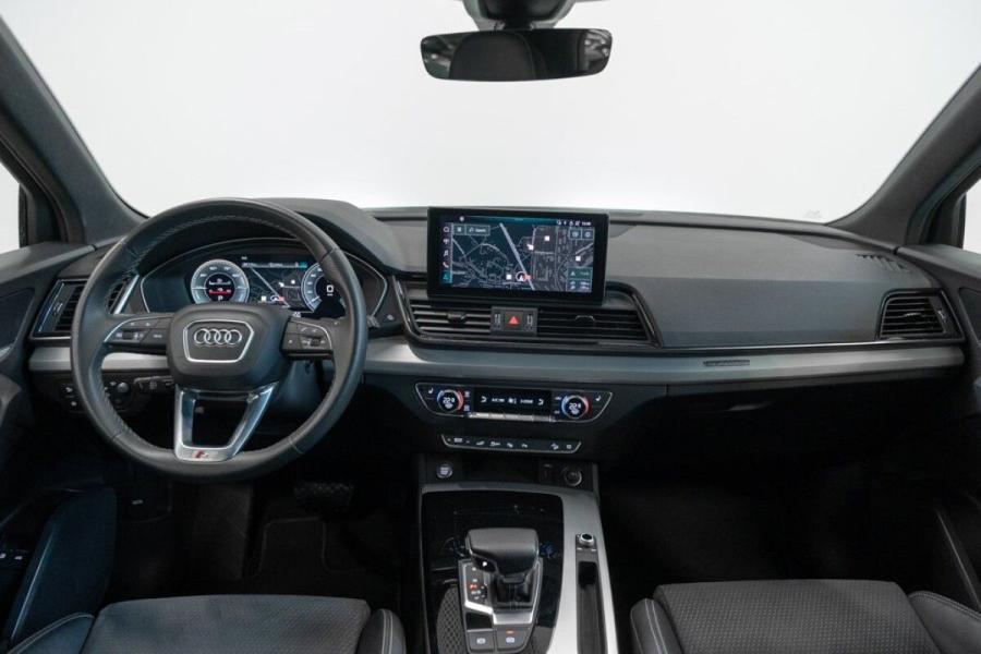 Black Audi Q5 2021 in Vilnius, with an engine capacity of 2.00 L and mileage of 51 thousand km for 34000 €, photo 9 on AUTOMOTO.COM.LV