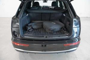 Black Audi Q5 2021 in Vilnius, with an engine capacity of 0.00 L and mileage of 51 thousand km for 34000 €, photo 24 on AUTOMOTO.COM.LV