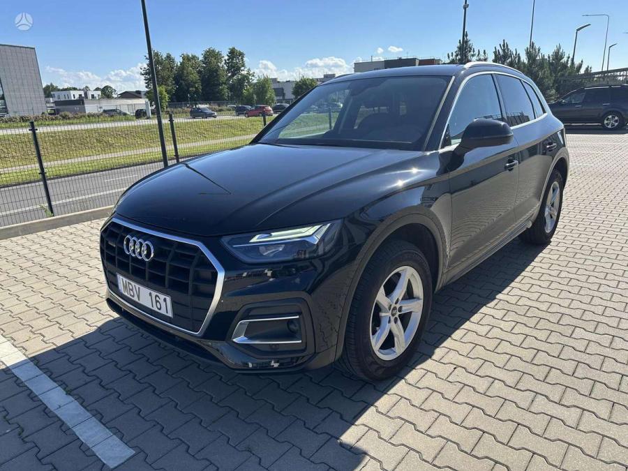 Black Audi Q5 2021 in Kaunas, with an engine capacity of 1.98 L and mileage of 89 thousand km for 31000 €, photo 1 on AUTOMOTO.COM.LV
