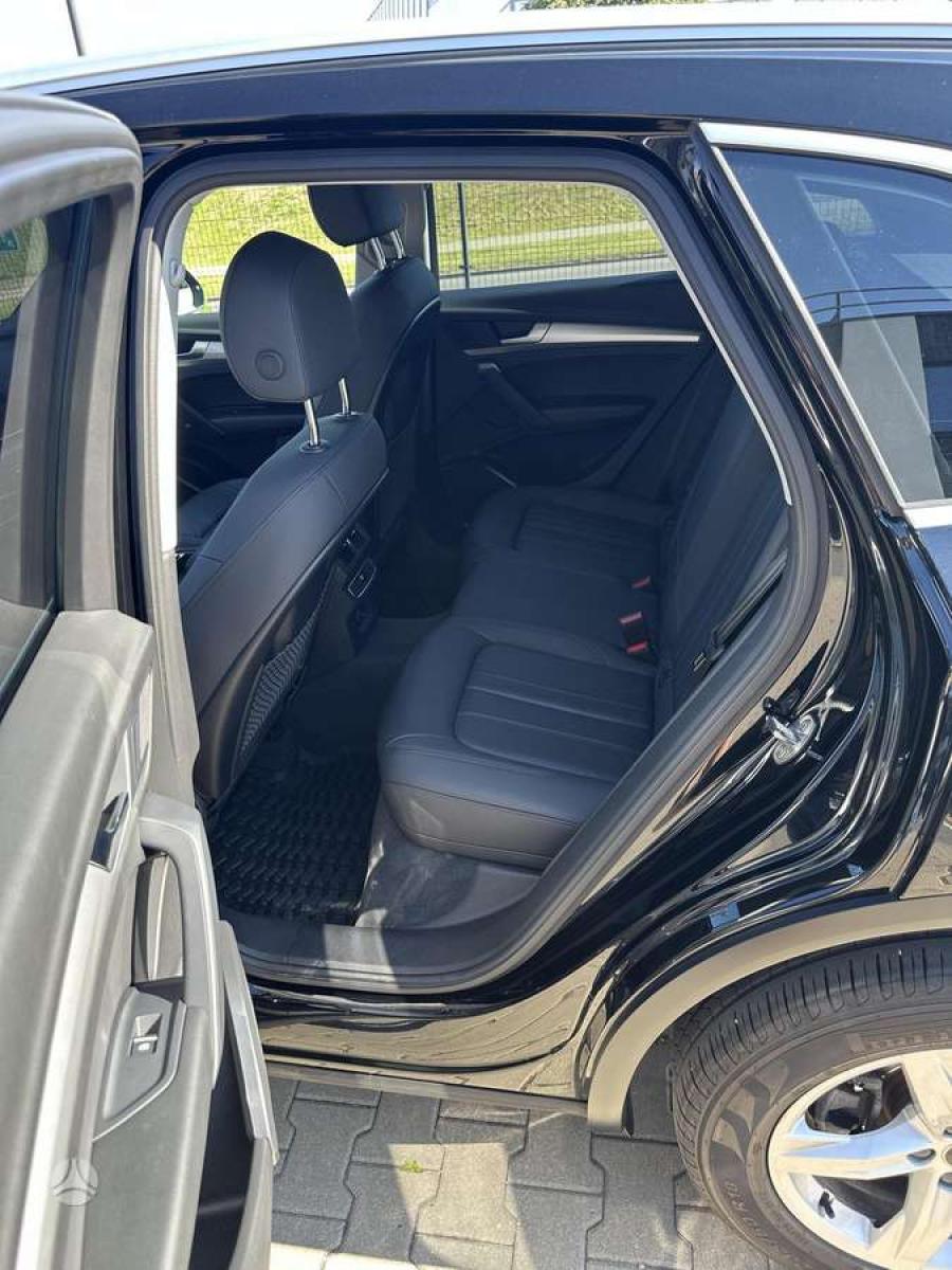 Black Audi Q5 2021 in Kaunas, with an engine capacity of 1.98 L and mileage of 89 thousand km for 31000 €, photo 12 on AUTOMOTO.COM.LV