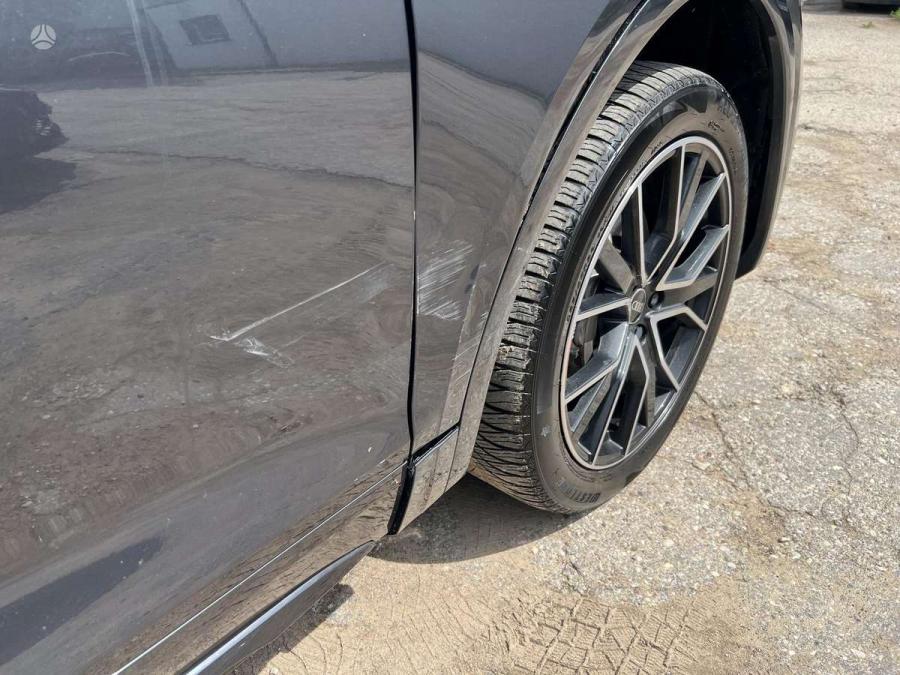 Black Audi Q5 2021 in Kaunas, with an engine capacity of 1.97 L and mileage of 66 thousand km for 14900 €, photo 11 on AUTOMOTO.COM.LV