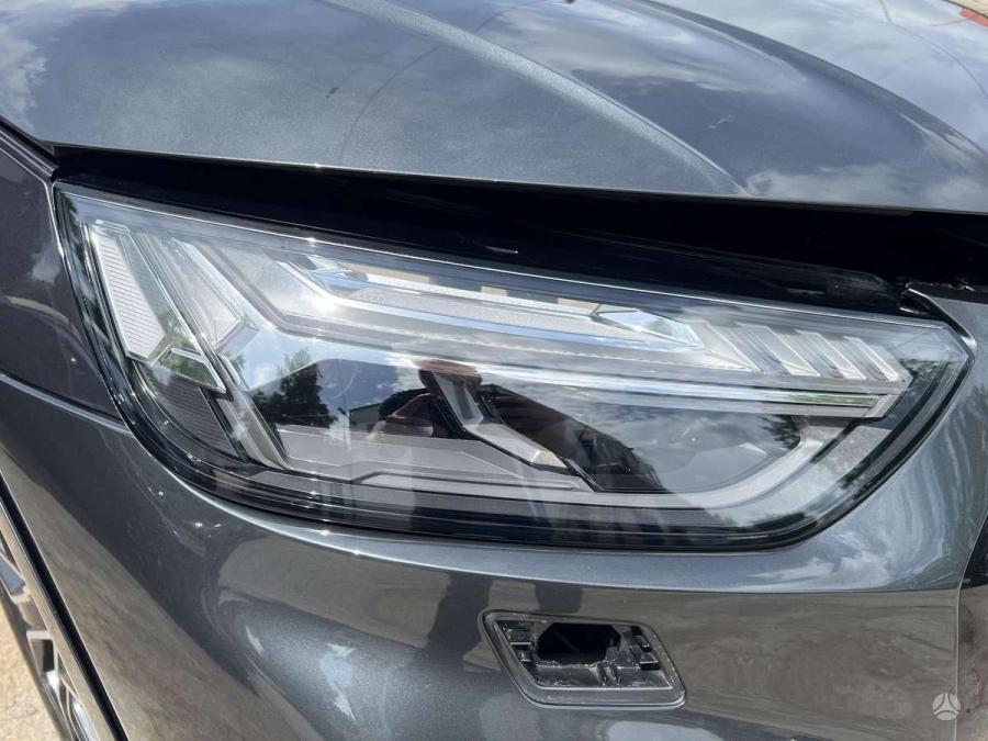 Black Audi Q5 2021 in Kaunas, with an engine capacity of 1.97 L and mileage of 66 thousand km for 14900 €, photo 14 on AUTOMOTO.COM.LV