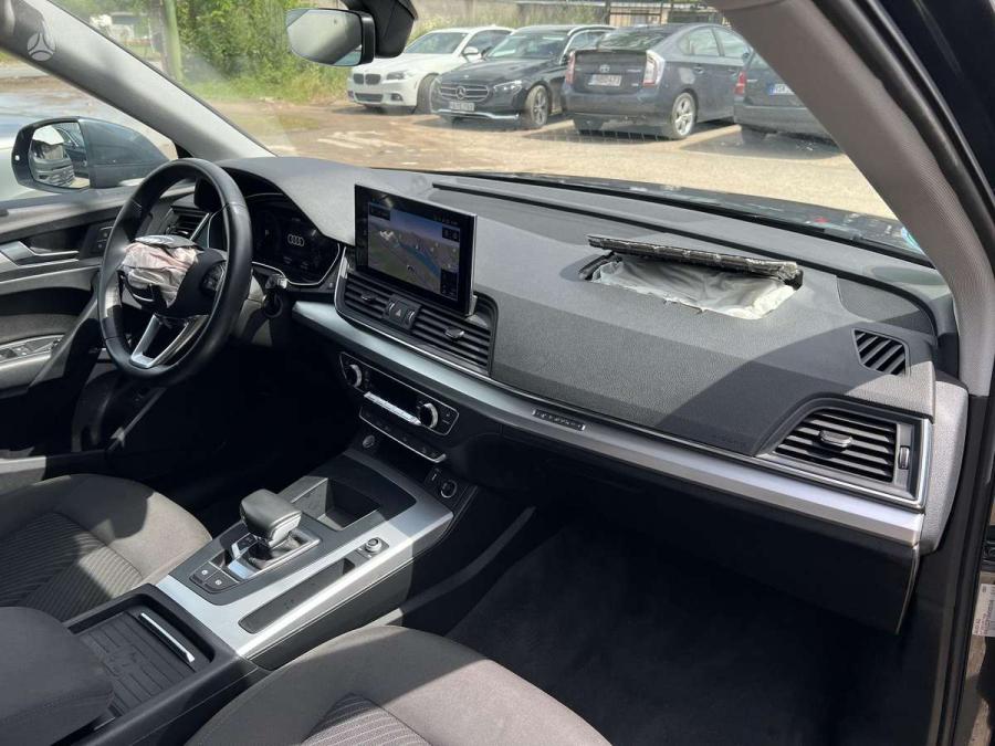 Black Audi Q5 2021 in Kaunas, with an engine capacity of 1.97 L and mileage of 66 thousand km for 14900 €, photo 16 on AUTOMOTO.COM.LV
