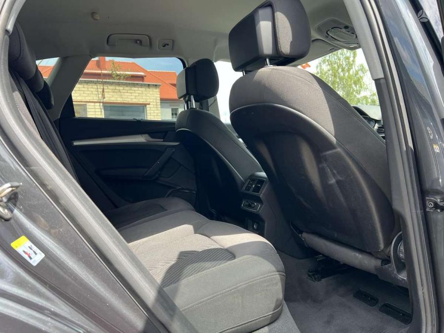 Black Audi Q5 2021 in Kaunas, with an engine capacity of 1.97 L and mileage of 66 thousand km for 14900 €, photo 17 on AUTOMOTO.COM.LV