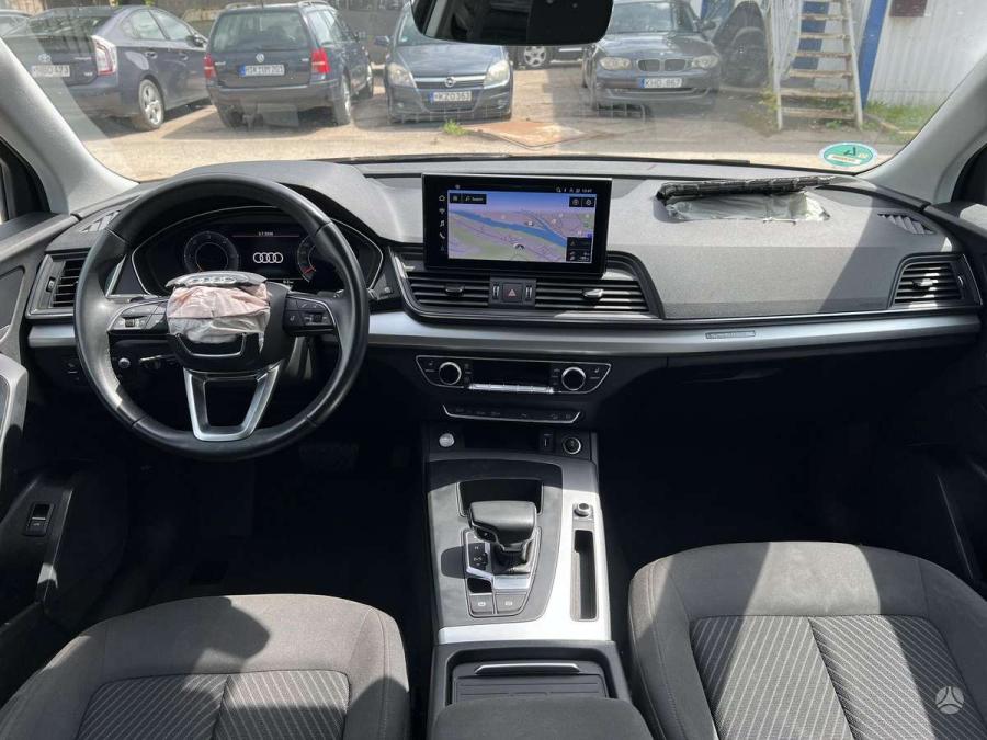 Black Audi Q5 2021 in Kaunas, with an engine capacity of 1.97 L and mileage of 66 thousand km for 14900 €, photo 18 on AUTOMOTO.COM.LV