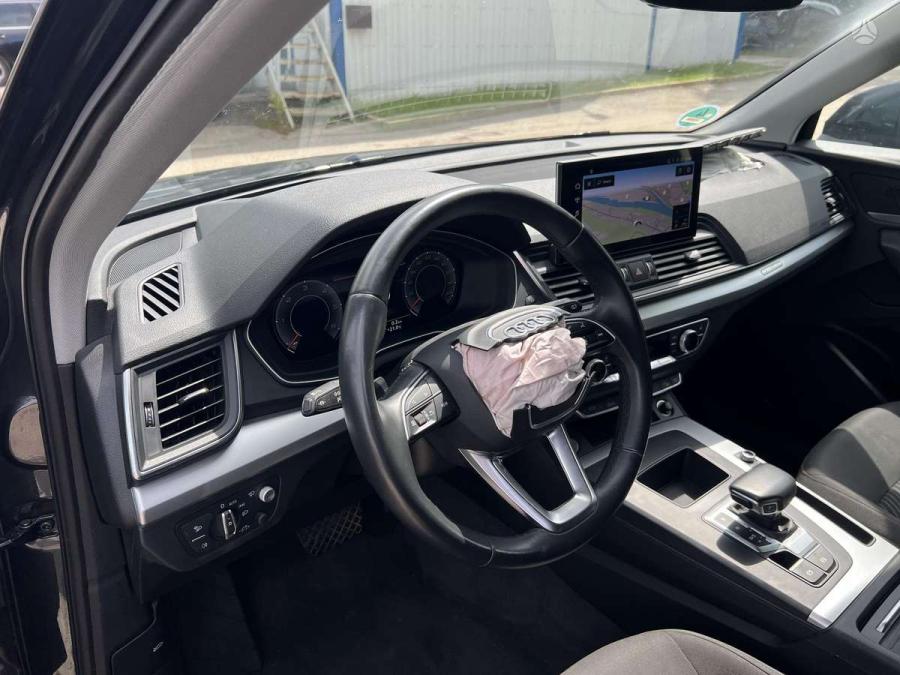 Black Audi Q5 2021 in Kaunas, with an engine capacity of 1.97 L and mileage of 66 thousand km for 14900 €, photo 19 on AUTOMOTO.COM.LV