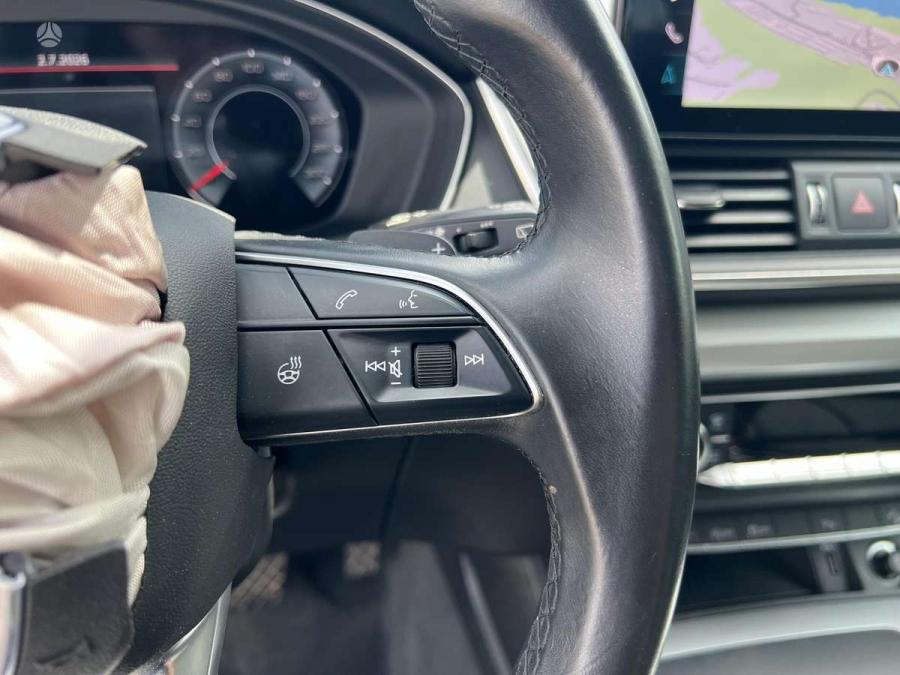 Black Audi Q5 2021 in Kaunas, with an engine capacity of 1.97 L and mileage of 66 thousand km for 14900 €, photo 35 on AUTOMOTO.COM.LV