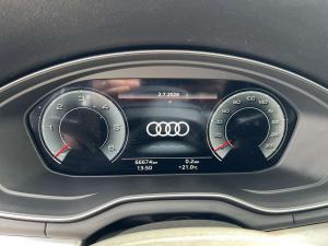 Black Audi Q5 2021 in Kaunas, with an engine capacity of 1.97 L and mileage of 66 thousand km for 14900 €, photo 38 on AUTOMOTO.COM.LV
