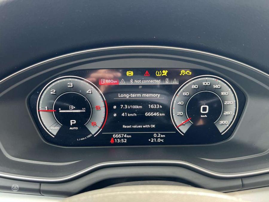 Black Audi Q5 2021 in Kaunas, with an engine capacity of 1.97 L and mileage of 66 thousand km for 14900 €, photo 41 on AUTOMOTO.COM.LV