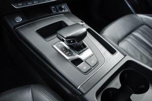 Melns Audi Q5 2021 Mārupe, ar dzinēja tilpumu 2.00 L un nobraukumu 124 tūkst. km par 32200 €, foto 25 vietnē AUTOMOTO.COM.LV