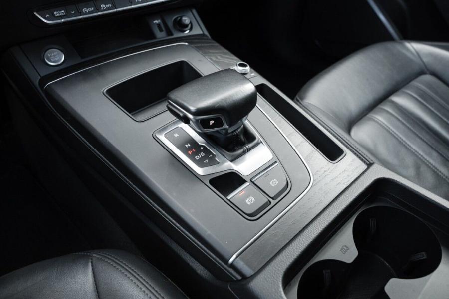 Melns Audi Q5 2021 Mārupe, ar dzinēja tilpumu 2.00 L un nobraukumu 124 tūkst. km par 32200 €, foto 25 vietnē AUTOMOTO.COM.LV