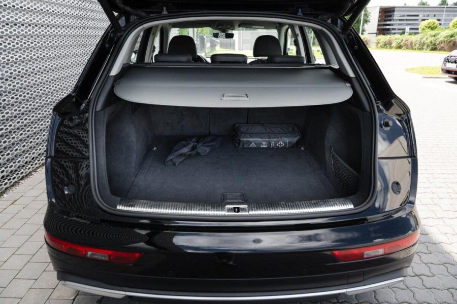 Melns Audi Q5 2021 Mārupe, ar dzinēja tilpumu 2.00 L un nobraukumu 124 tūkst. km par 32200 €, foto 28 vietnē AUTOMOTO.COM.LV