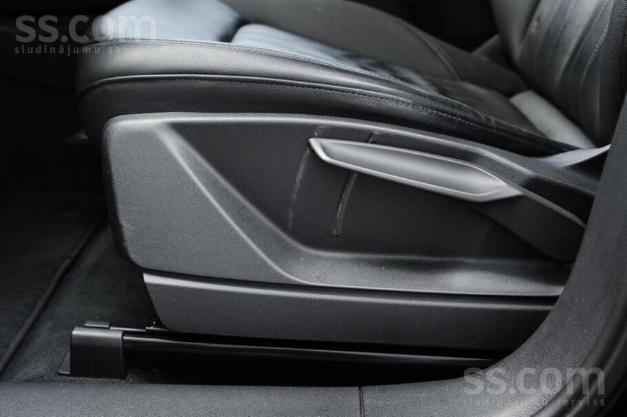 Melns Audi Q5 2021 Rīga, ar dzinēja tilpumu 2.00 L un nobraukumu 124 tūkst. km par 32200 €, foto 11 vietnē AUTOMOTO.COM.LV