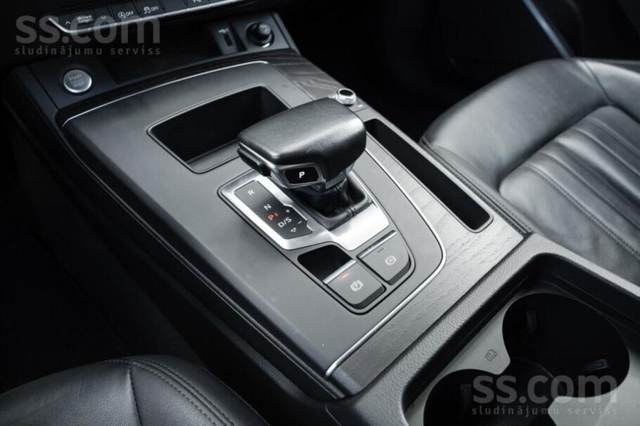 Melns Audi Q5 2021 Rīga, ar dzinēja tilpumu 2.00 L un nobraukumu 124 tūkst. km par 32200 €, foto 25 vietnē AUTOMOTO.COM.LV