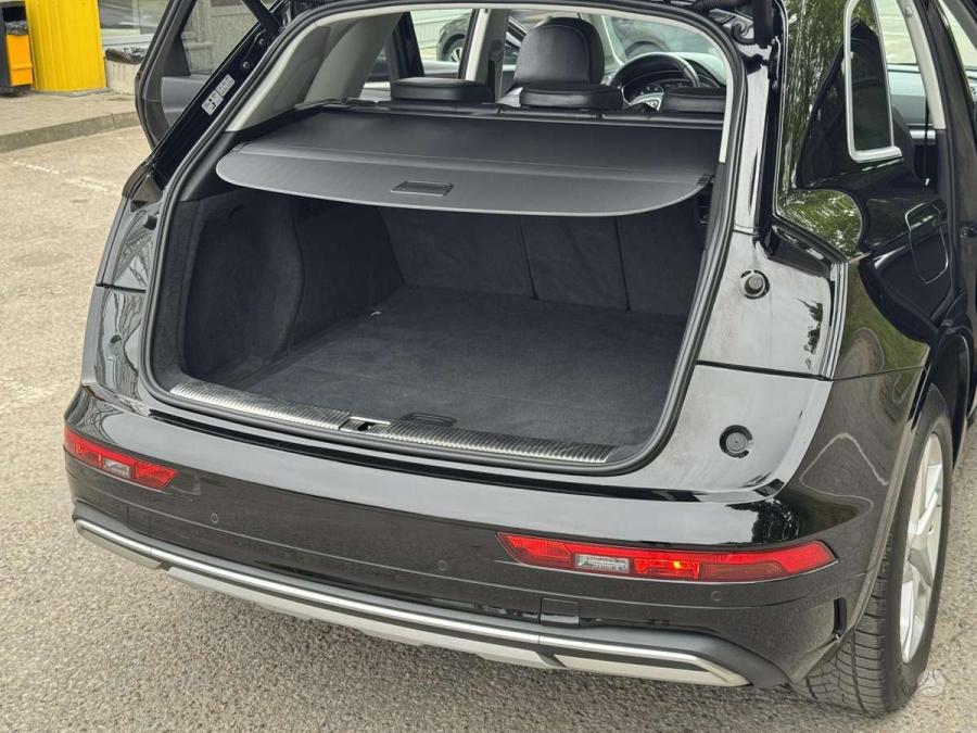 Melns Audi Q5 2021 Jonava, ar dzinēja tilpumu 2.00 L un nobraukumu 260 tūkst. km par 23950 €, foto 18 vietnē AUTOMOTO.COM.LV