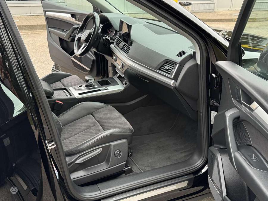 Melns Audi Q5 2021 Jonava, ar dzinēja tilpumu 2.00 L un nobraukumu 260 tūkst. km par 23950 €, foto 32 vietnē AUTOMOTO.COM.LV